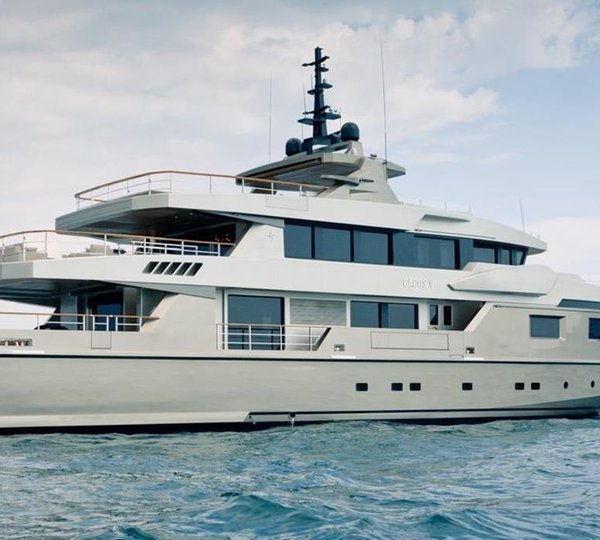 MAVERICK Yacht Charter Details, Admiral Tecnomar | CHARTERWORLD Luxury ...